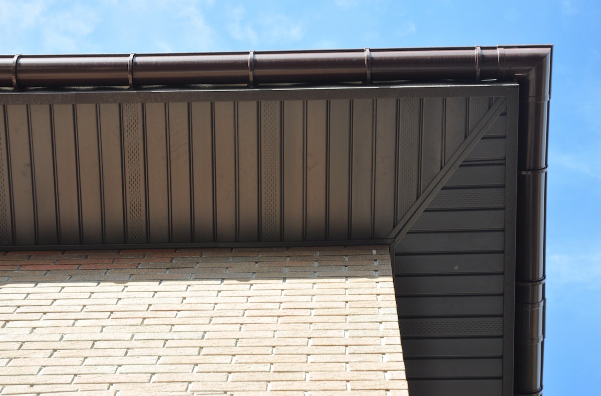 Top-Rated Half-Round Gutters - SmartStyle Seamless Gutters